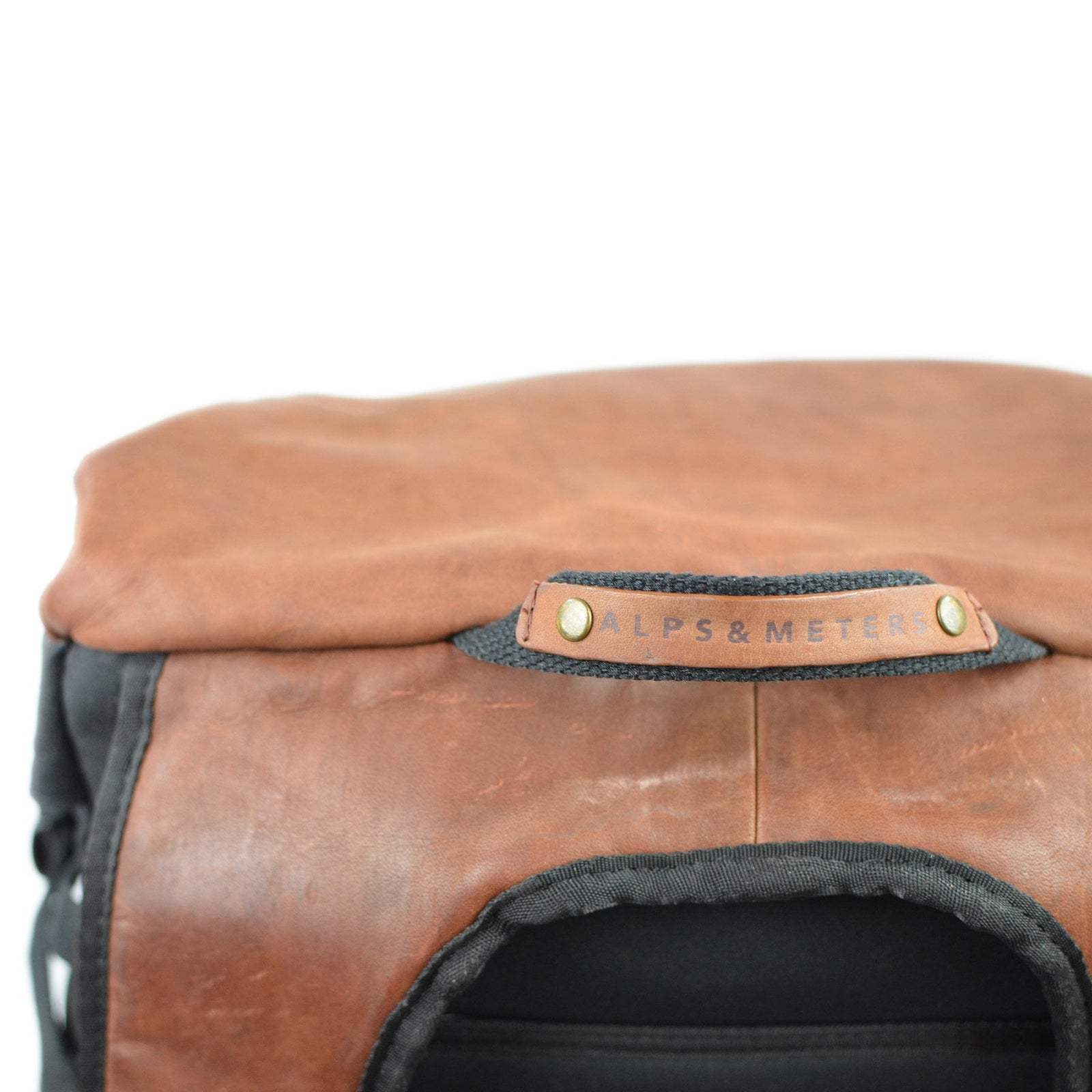 Traditional Waxed Cotton and Leather Ski Pack – Alps & Meters